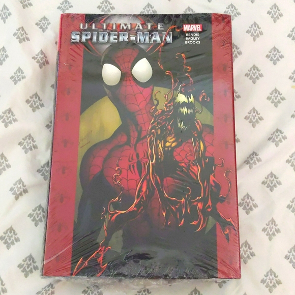 Marvel | Other | Marvel Ultimate Spiderman By Bendis Bagley Brooks ...